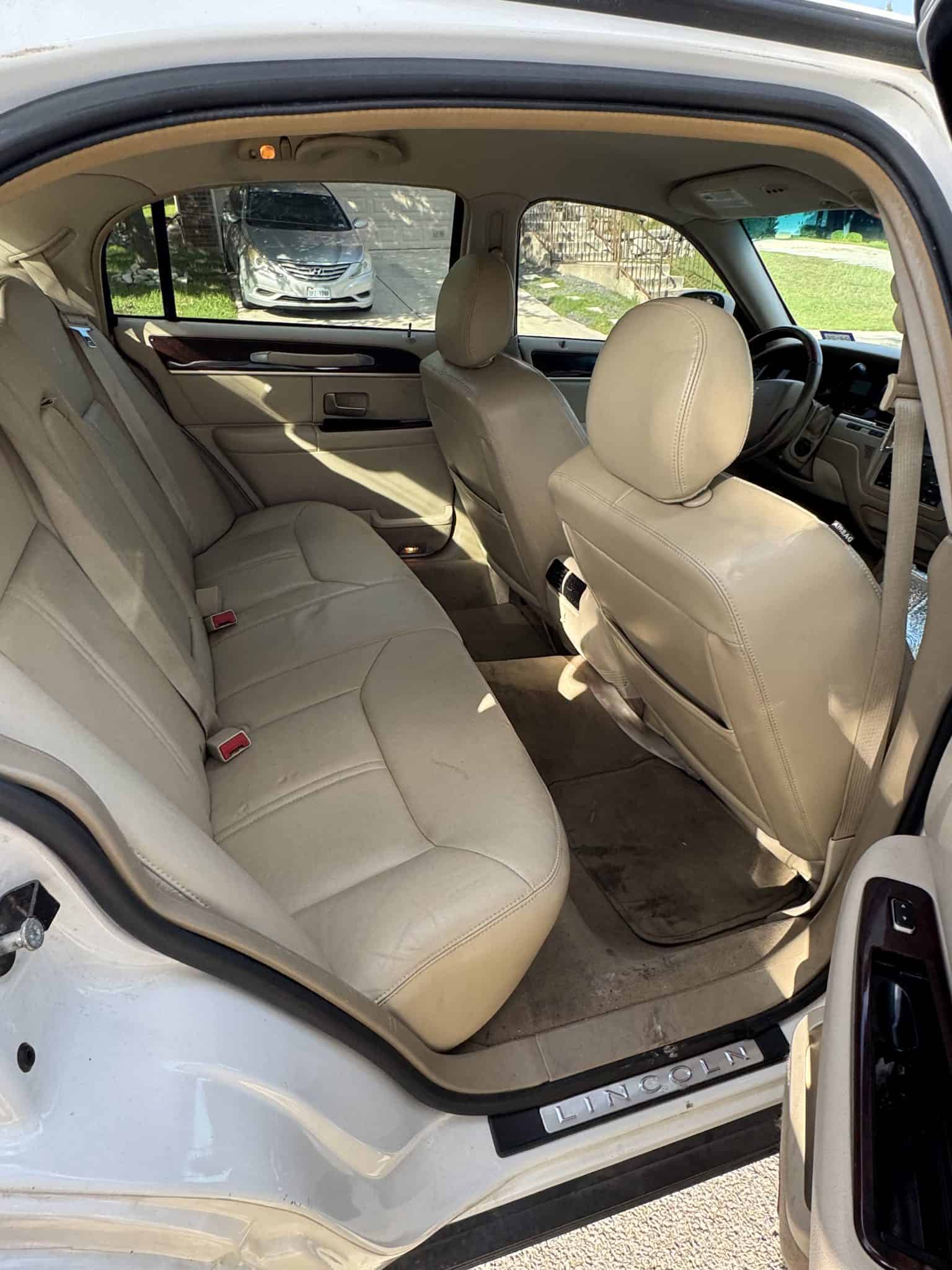2008 Lincoln Town Car For Sale | Shop Used Cars By Owner
